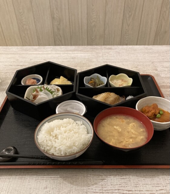 by ebessan : 北海道まるごとダイニング うまいっしょ！ 千歳店 （【旧店名】ごはんカフェ de うまいっしょ） - 千歳 ...