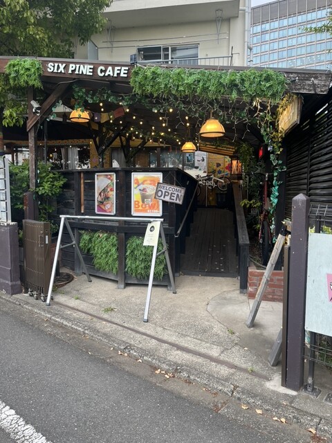 SIX PINE CAFE （シックス パイン カフェ） - 二子玉川/カフェ | 食べログ