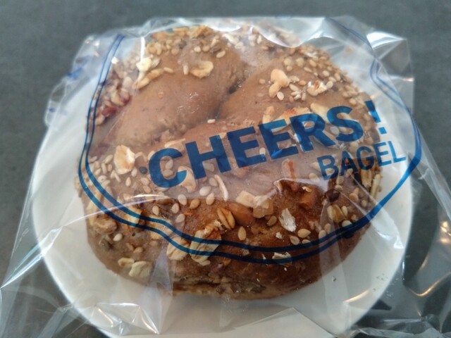 『モチッとした可愛いベーグルは美味しいですね。』by ななゆう太郎 : CHEERS BAGEL - 武蔵小金井/ベーグル [食べログ]