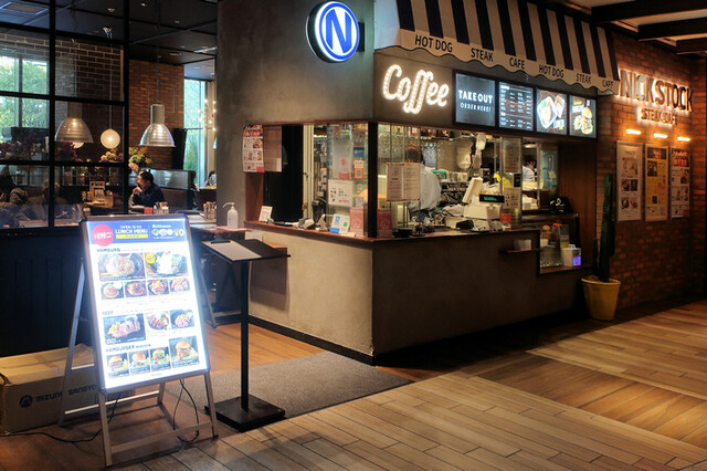 NICK STOCK ムスブ田町店のご予約 - 田町/イタリアン | 食べログ