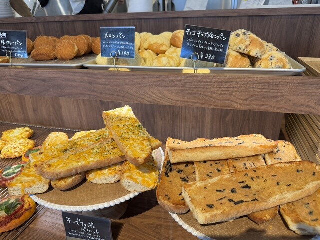 『10時半でもほぼ満席』by prima1122 : Lemon Bakery - バスセンター前/カフェ [食べログ]