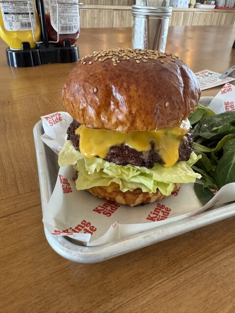 King Side BREAKFAST and BURGERS （キング サイド ブレックファスト アンド バーガーズ） - 北谷町 ...