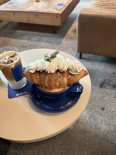 SHISHA CAFE ema. （シーシャ カフェ エマ） - 新宿/カフェ | 食べログ