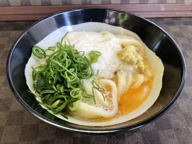 『絶品“かまたまやま” ️』by bigstone-319 : 山越うどん （やまごえうどん） - 滝宮/うどん [食べログ]