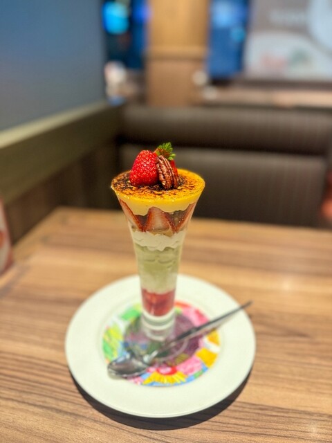 ロイヤルホスト 横浜駅前店 - 横浜/ファミレス | 食べログ