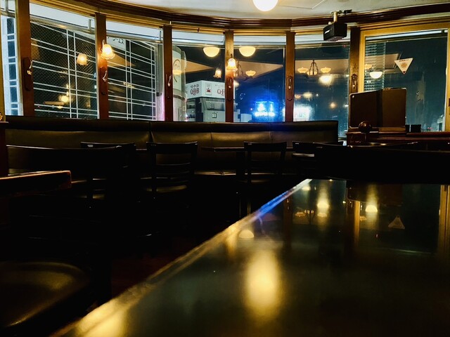 座席 : TRAD BAR ESPRIT 三宮店8F - 三宮（神戸市営）/バー | 食べログ