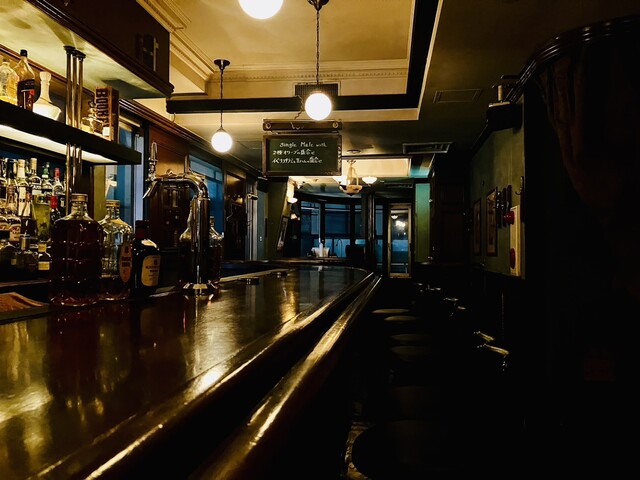 座席 : TRAD BAR ESPRIT 三宮店8F - 三宮（神戸市営）/バー | 食べログ