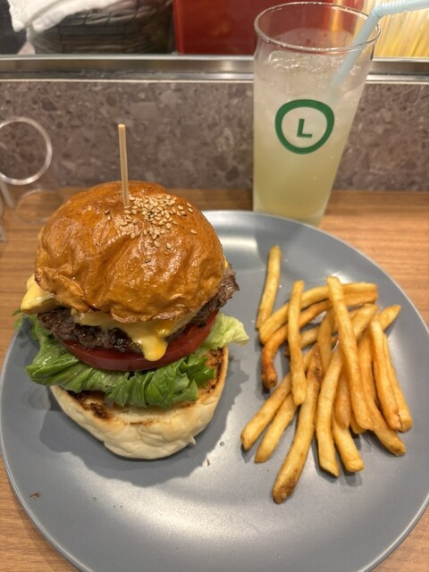 by SIRU : Lantern burger & steak - 飯田橋/ハンバーガー [食べログ]