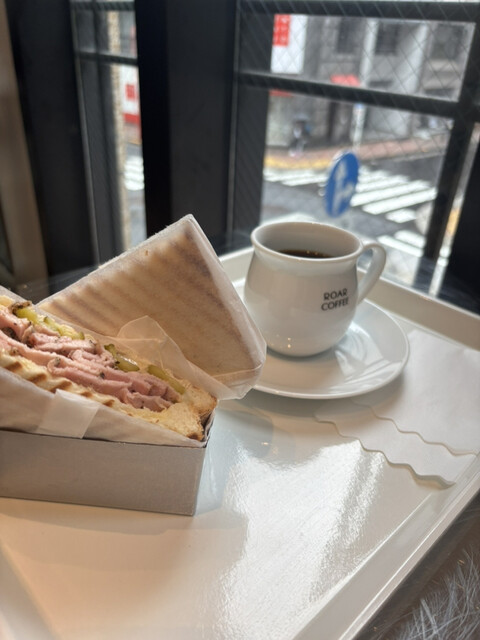 ROAR COFFEE GINZA PARKSIDE （ロアーコーヒー） - 宝町/カフェ | 食べログ