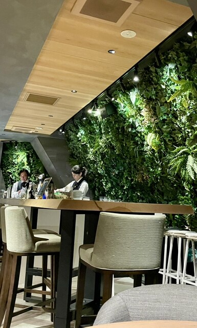 Bar Dining FIVE Arrows （バーダイニングファイブアローズ）のご予約 - 新宿/ダイニングバー | 食べログ