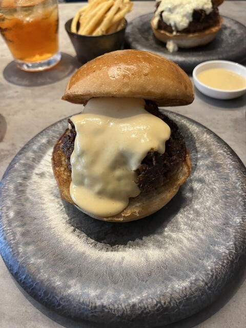 『ヒロキヤプロデュースのバーガー専門店』by miots427 : WAGYU BURGER HIROKIYA - 六本木/ハンバーガー [食べログ]