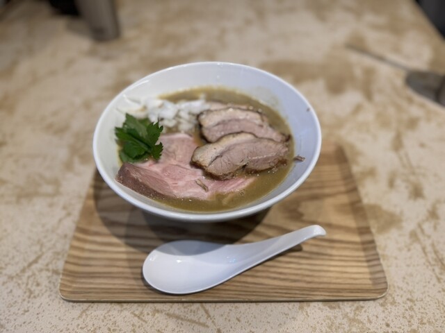 『濃厚煮干し』by Tendon Ken : 拉麺 ぶらい - 鳴海/ラーメン [食べログ]
