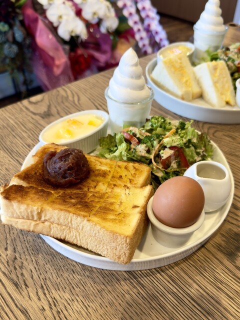 『リニューアルした人気珈琲店』by HIDE125 : TONA KIND COFFEE - 鵜沼宿/カフェ [食べログ]