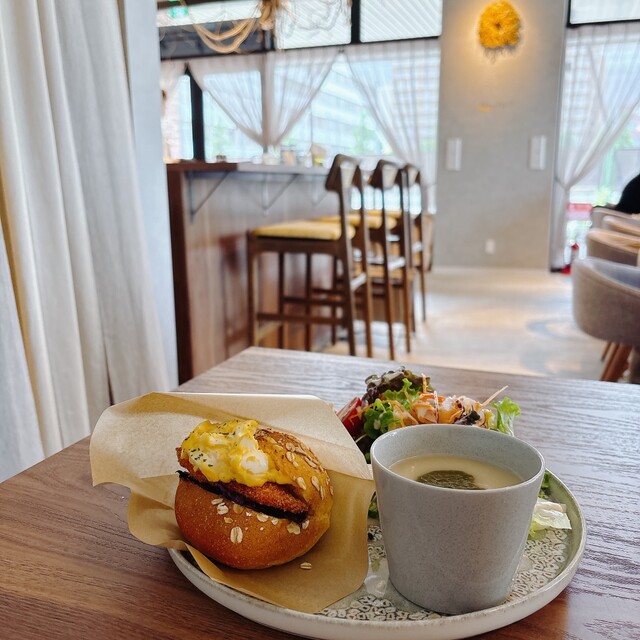 Lemon Bakery - バスセンター前/カフェ | 食べログ