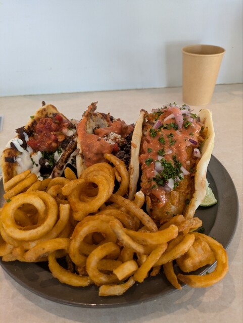 BLUE ENTRANCE KITCHEN 横須賀店 （ブルー エントランス キッチン） - 横須賀中央/タコス | 食べログ