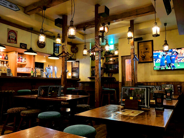 座席 : アイリッシュパブ ザ クルーラカーン （Irish Pub The Cluracan） - 中野/パブ | 食べログ