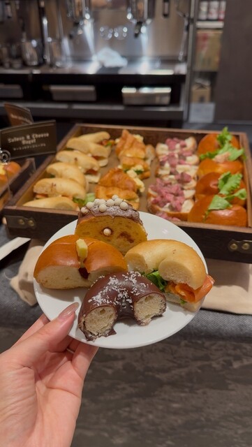 『パン食べ放題スタート』by qk東京グルメ : Pepper PARLOR （ペッパーパーラー） - 渋谷/カフェ [食べログ]