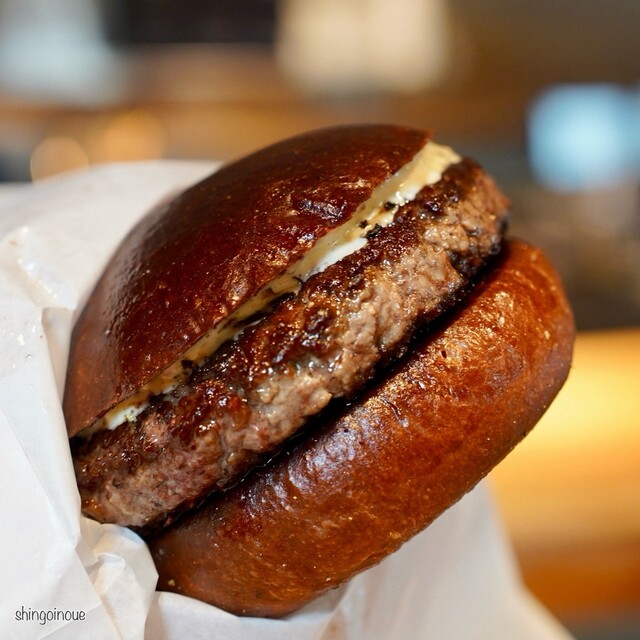 Gui's Burger by Humans of Wagyu （ギーズバーガー） - 芦屋（阪神）/ハンバーガー | 食べログ