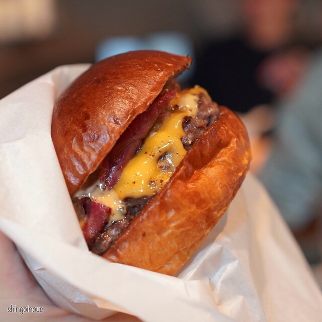 Gui's Burger by Humans of Wagyu （ギーズバーガー） - 芦屋（阪神）/ハンバーガー | 食べログ