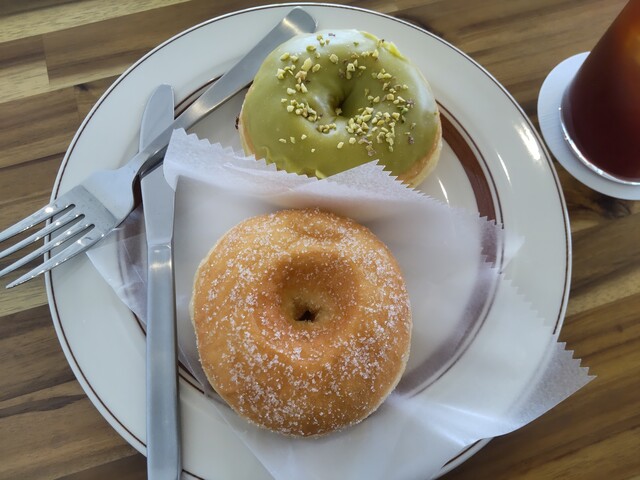 『New！「フワフワドーナッツのカフェ！」』by そとくん : mellow Drip＆DONUTS - 日御子/ドーナツ [食べログ]