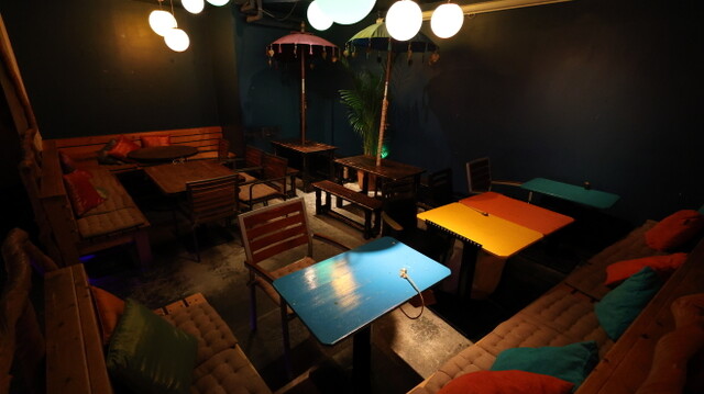 座席 : Hideout Bar Ombak （オンバ） - 新橋/バー | 食べログ