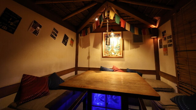 座席 : Hideout Bar Ombak （オンバ） - 新橋/バー | 食べログ