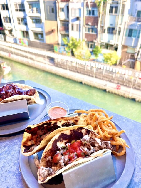 口コミ一覧 : Blue Entrance Kitchen 大阪心斎橋店 （ブルー エントランス キッチン） - 大阪難波/タコス [食べログ]