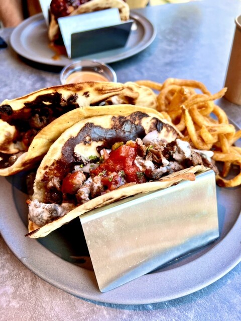 口コミ一覧 : Blue Entrance Kitchen 大阪心斎橋店 （ブルー エントランス キッチン） - 大阪難波/タコス [食べログ]