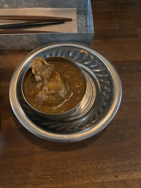 『ポークと玉子アチャールと小チキンライス大盛りを食べました。』by K3 : Spice Bar モンカリー - 大久保/カレー [食べログ]
