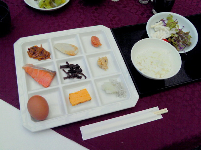 『夕・朝食バイキングで利用 小海リエックスのレストラン』by にゃんコラ : アゼリア - 茅野市その他/洋食 [食べログ]