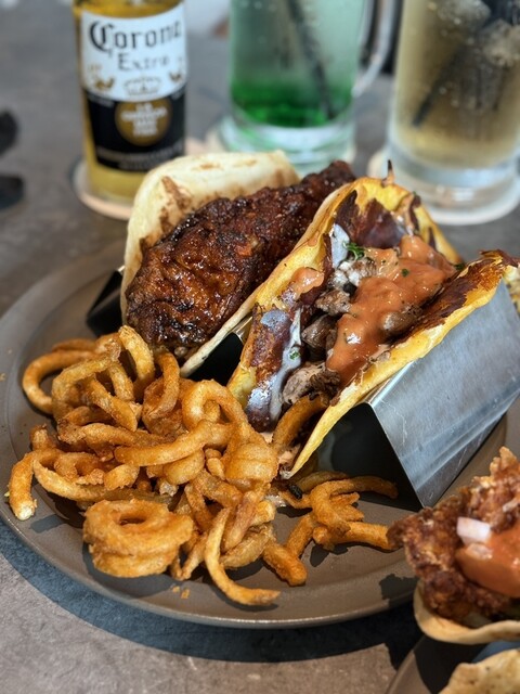 口コミ一覧 : Blue Entrance Kitchen 大阪心斎橋店 （ブルー エントランス キッチン） - 大阪難波/タコス [食べログ]