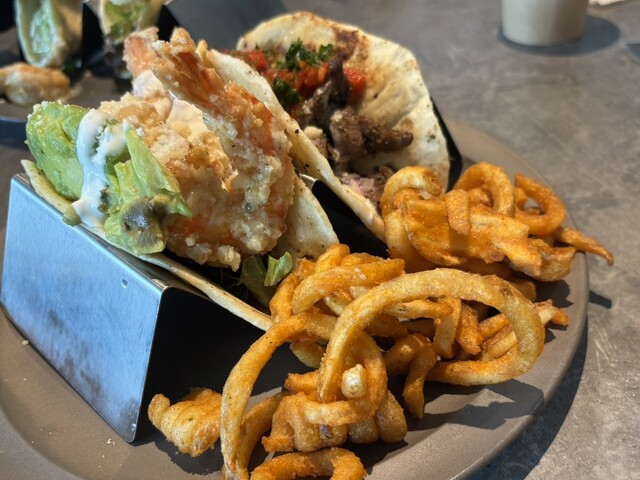 口コミ一覧 : Blue Entrance Kitchen 大阪心斎橋店 （ブルー エントランス キッチン） - 大阪難波/タコス [食べログ]