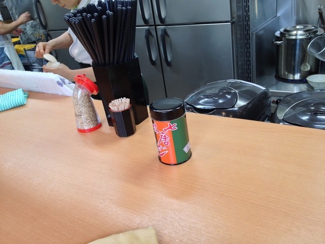 内観写真 : 立ち喰いそば 鈴しげ - 亀有/そば | 食べログ