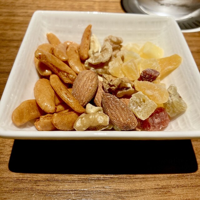 EDEN CELLAR （イーデン セラー）のご予約 - 神楽坂/バー | 食べログ