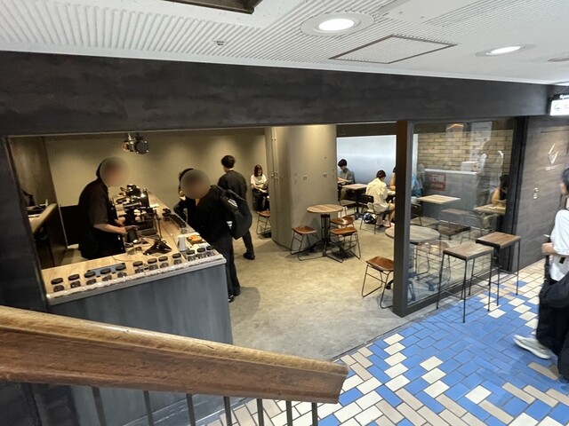 COVERT COFFEE ROASTERY - 新宿三丁目/コーヒースタンド | 食べログ