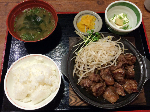 街かど屋 潮見が丘店 - 左京山/食堂 | 食べログ