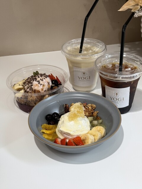 YOGI GREEK&ACAI 名古屋大曽根店 （ヨギ グリークアンドアサイー） - 大曽根/スイーツ | 食べログ