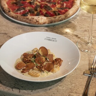 L’OMBELICO （ロンベリコ）のご予約 - 代々木公園/ピザ | 食べログ