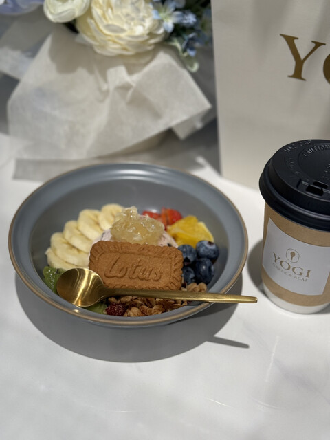 YOGI GREEKYOGURT& ACAI 代官山店 （ヨギ グリークヨーグルトアンドアサイ-） - 代官山/スイーツ | 食べログ