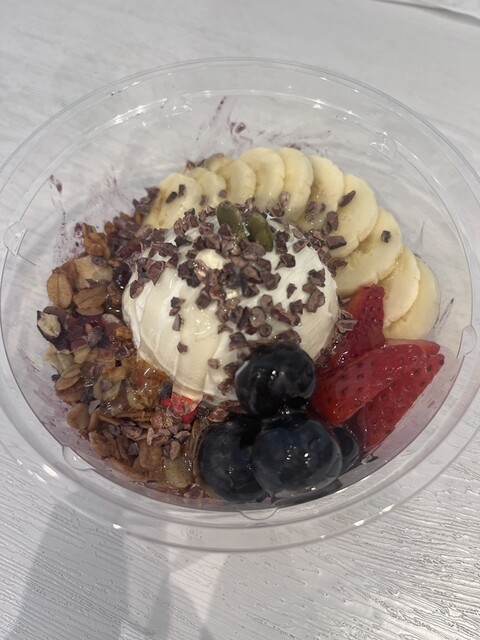 YOGI GREEKYOGURT& ACAI 代官山店 （ヨギ グリークヨーグルトアンドアサイ-） - 代官山/スイーツ | 食べログ