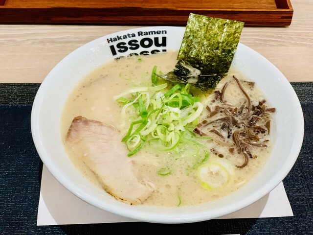Hakata Ramen Issou nossi - 大神宮下/ラーメン | 食べログ
