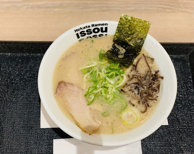 Hakata Ramen Issou nossi - 大神宮下/ラーメン | 食べログ