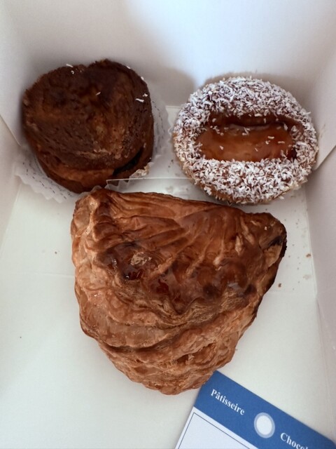 『アンソンドゥさんの艶々のタルトタタンに見惚れて』by kurochan73167 : Un Son Doux pâtisserie （アン ソン ドゥ パティスリー） - 京都市役所前 ...