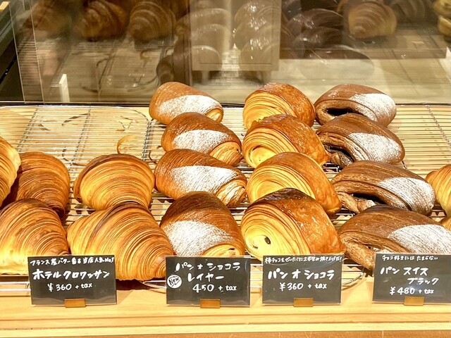 IDEAL BAKERY croissant &pastry （アイディール ベーカリー クロワッサンアンドペストリー） - 東花輪/パン ...