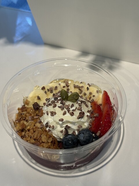 YOGI GREEKYOGURT& ACAI 代官山店 （ヨギ グリークヨーグルトアンドアサイ-） - 代官山/スイーツ | 食べログ