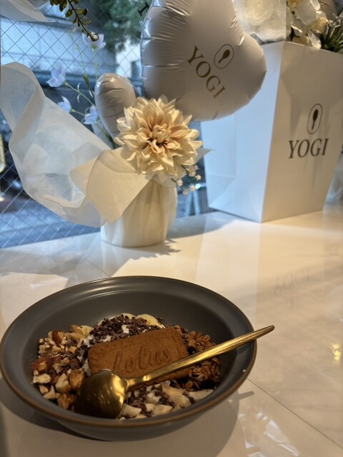 YOGI GREEKYOGURT& ACAI 代官山店 （ヨギ グリークヨーグルトアンドアサイ-） - 代官山/スイーツ | 食べログ