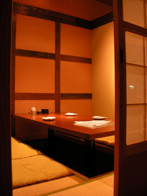 Seating : Sushi Dining Yokkaichi - Oyachi/Sushi | Tabelog