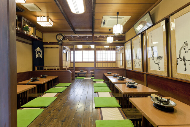 座位 : Sakura Nabe Nakae - 三之轮/马肉料理 | Tabelog