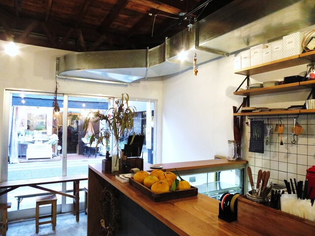 内観写真 : メルシーベイク （MERCI BAKE） - 松陰神社前/ケーキ | 食べログ