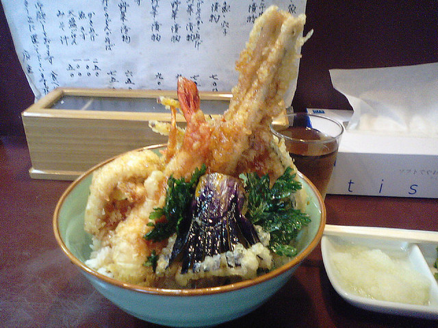 『豪快な天丼！ リーズナブルな価格なのに豪華な揚げたてを食べることが出来る』by Dr.TJ : 天丼の岩松 - 横須賀中央/天丼・天重 [食べログ]